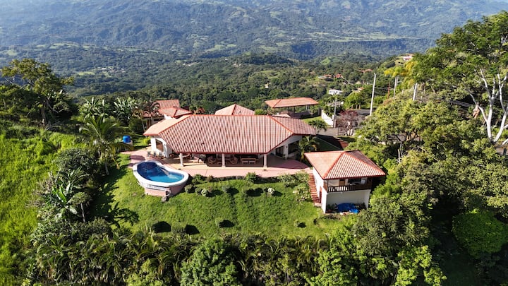 Sleeps 16. Volcano Views. 35 Minutes From Sjo! - Costa Rica