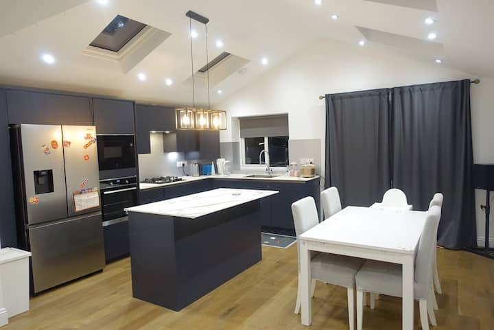 5 Minutes Walk To Central Line - Ilford