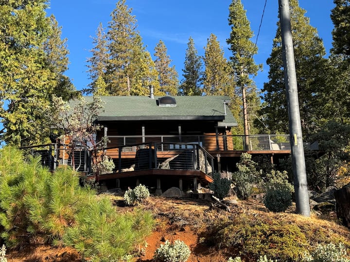 Cozy Log Cabin In Sierra Foothills - Arnold, CA