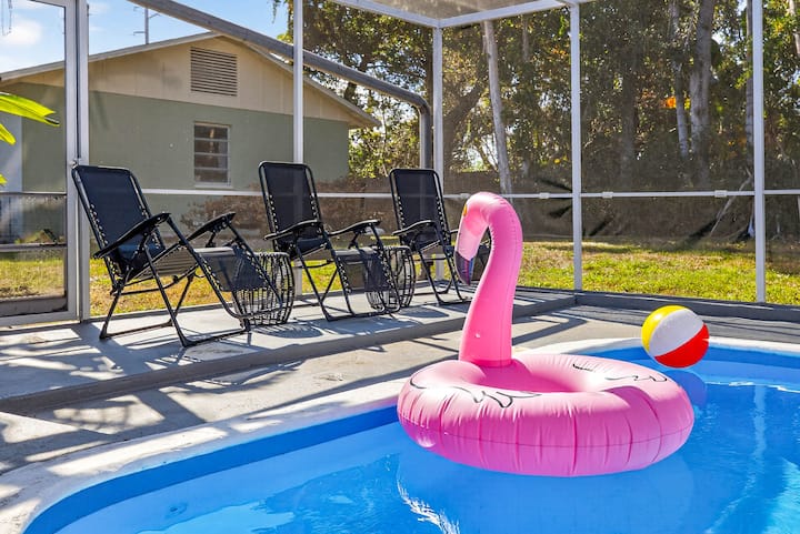Pool Oasis • Family Friendly, Games & Beaches - Dunedin, FL