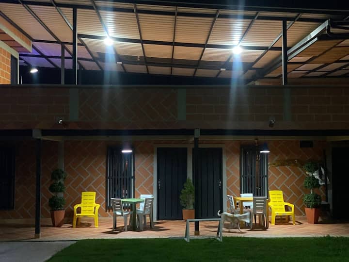 Alojamiento 
Jardín - Andes Vía Principal - Andes