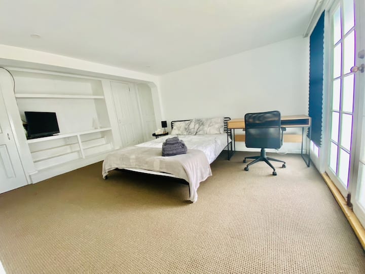 The Practical & Nice Studio Room - Ku-ring-gai Chase National Park