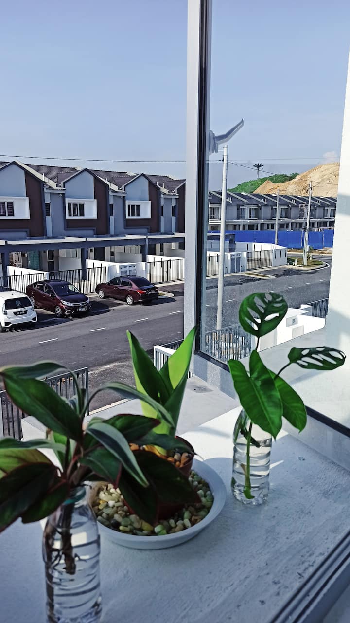 Rawang Beautiful Villa:0 Deposit+parking +Kitchen - Selangor