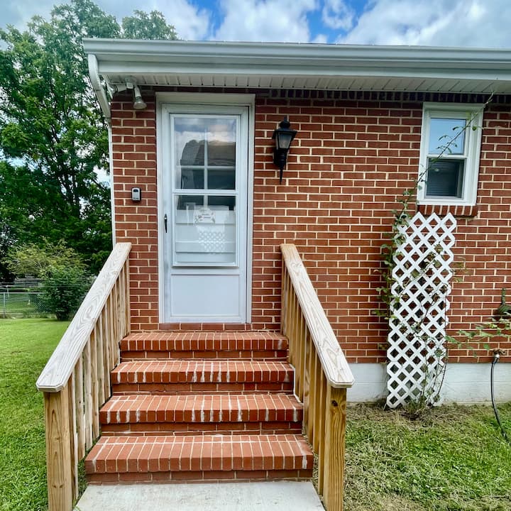 Cozy 1 Bedroom Apartment Near Downtown Waynesboro - 韋恩斯伯勒