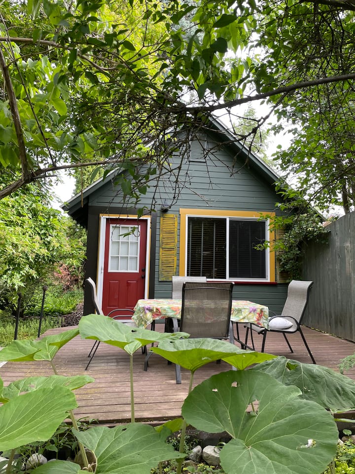 Cottage Park In Historic Moscow - Moscow, ID