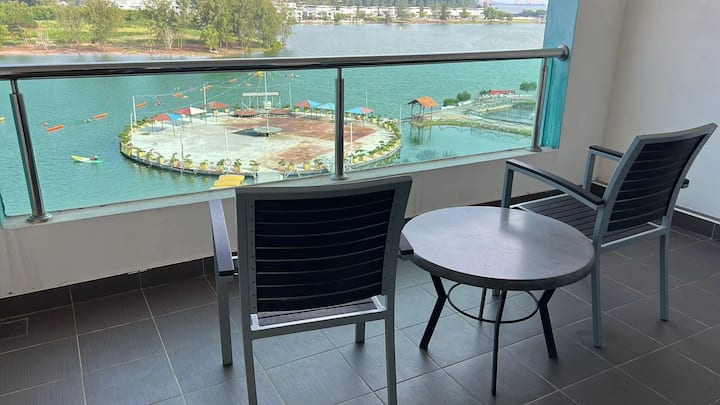 Sea View Laguna Marina Homestay - Lumut