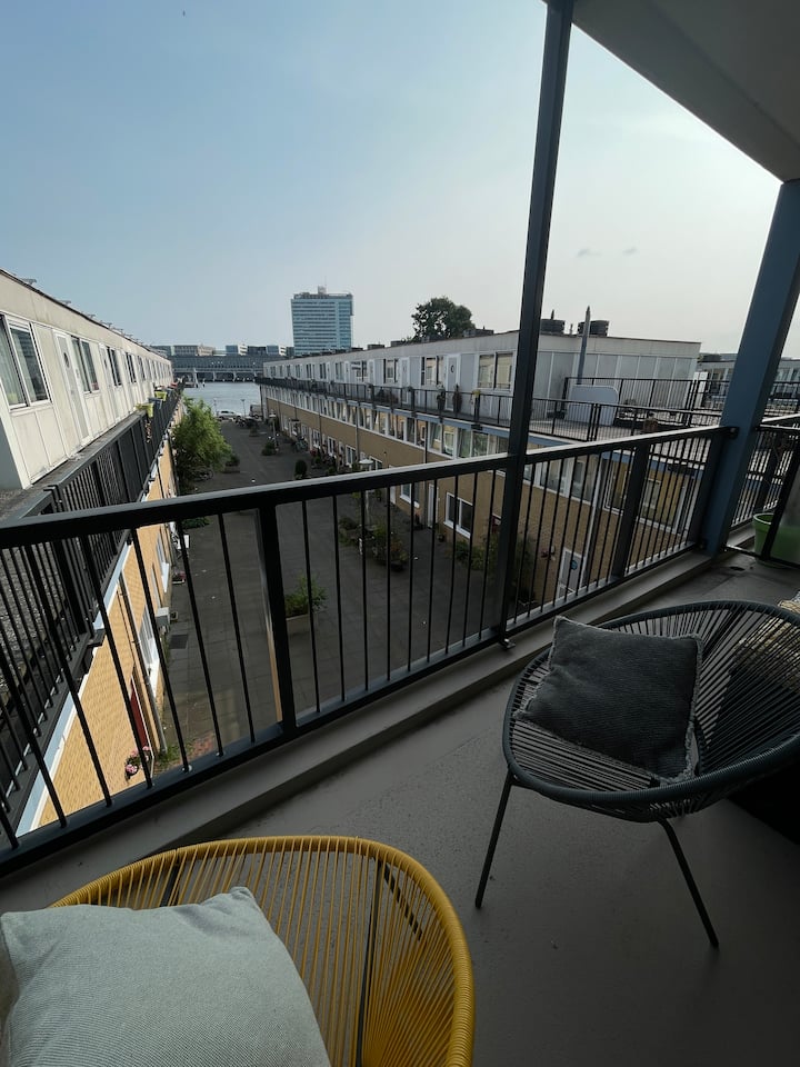 Bright Apartment In Hip Noord - Amsterdam