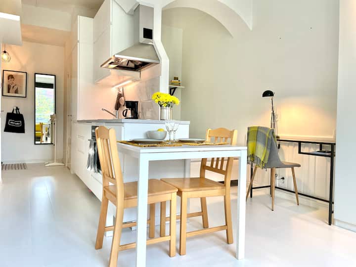 Studio Vallila W/airportbus, 4 Trams - Helsinki
