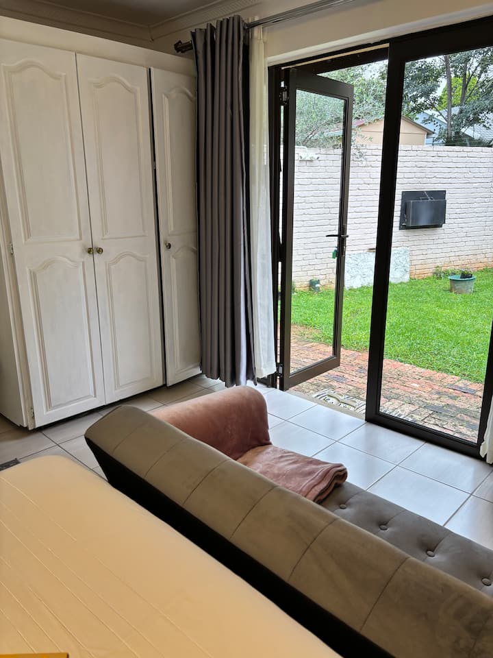 West Cottage Strubensvalley - Krugersdorp