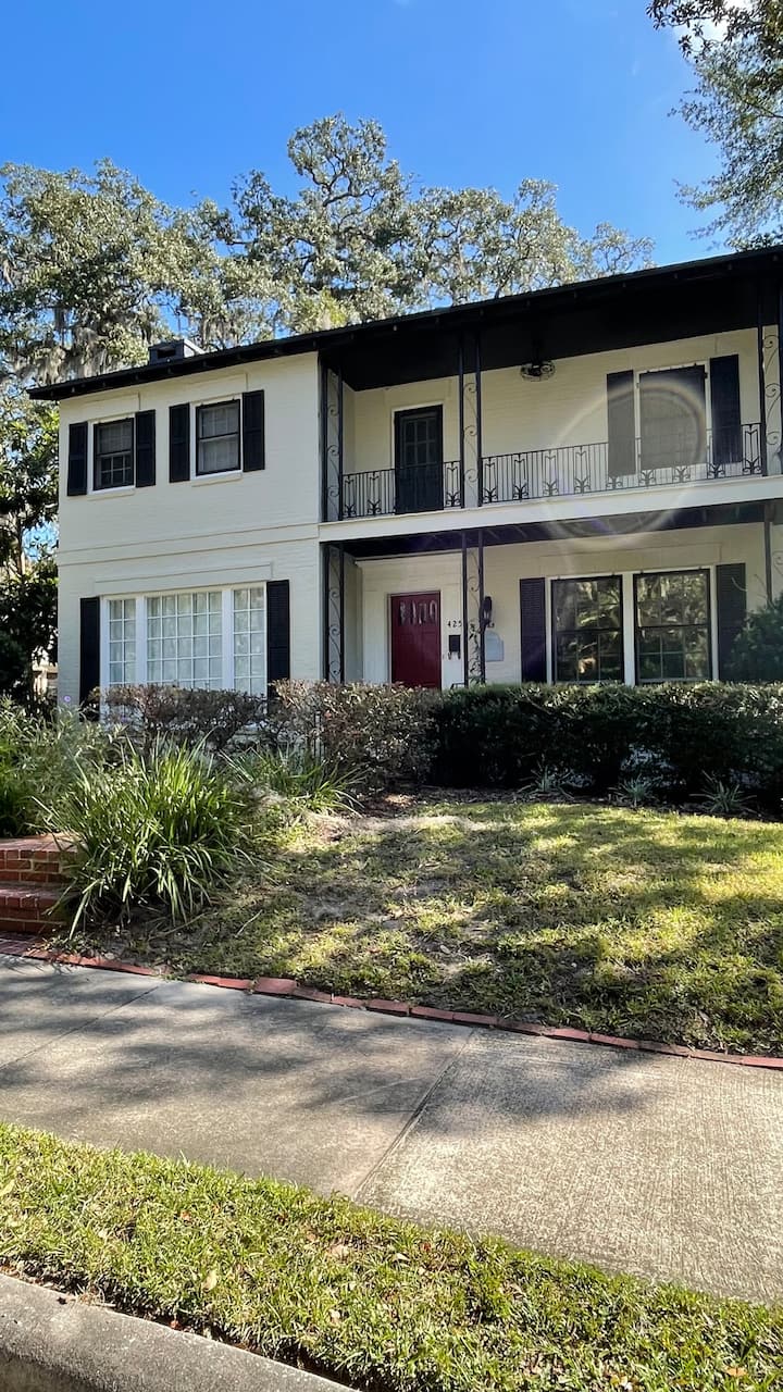 Gainesville Downtown- Duckpond 
Home - Gainesville, FL