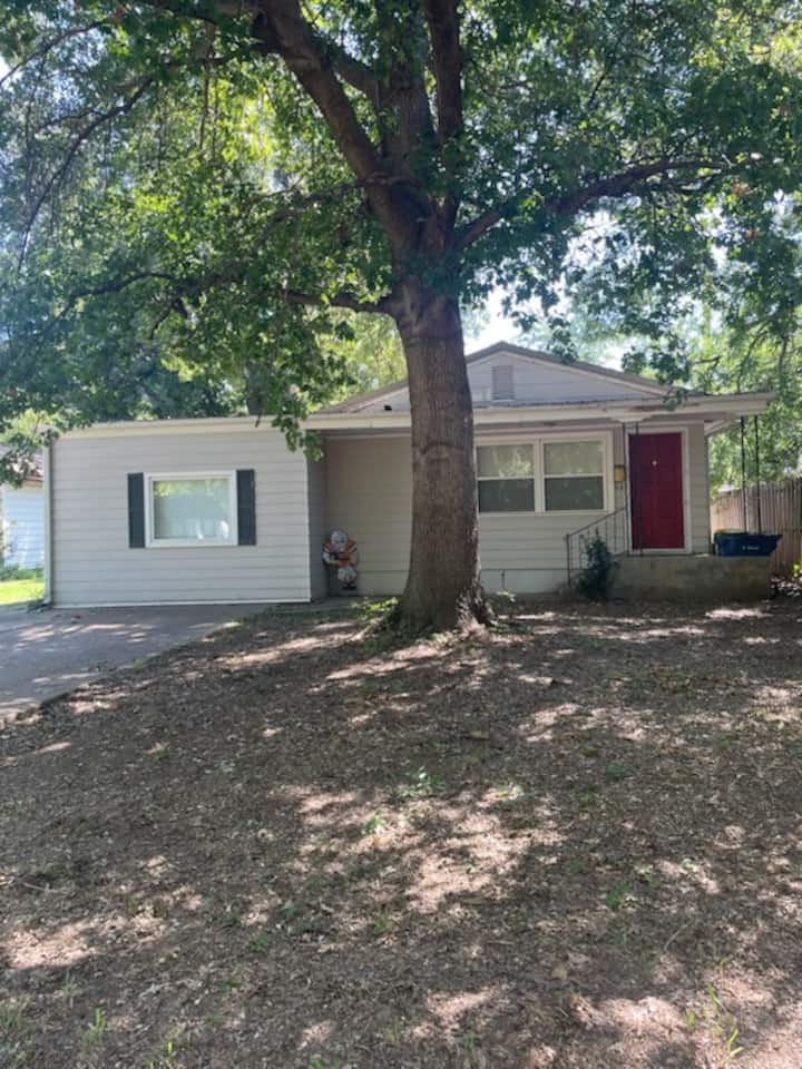 Cozy Home Near Osu Campus & Boone Pickens Stadium - Stillwater, OK