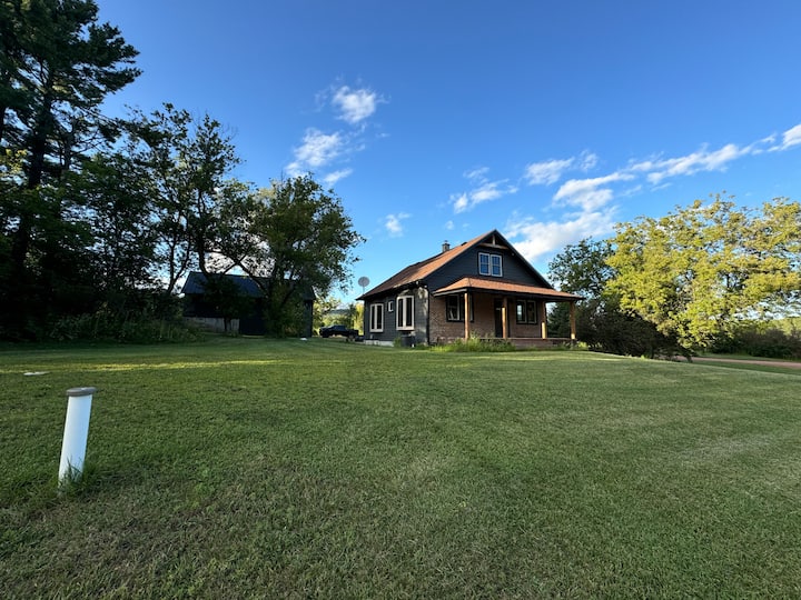 Rib Mountain Trail Home - Wausau