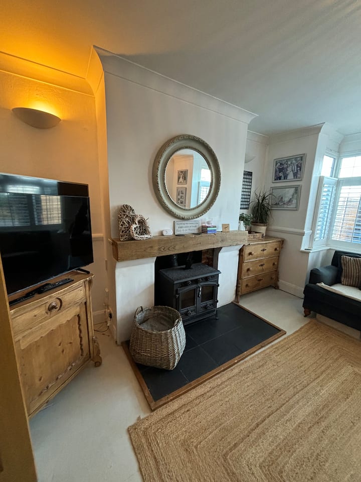 Family Home In Chichester - Chichester