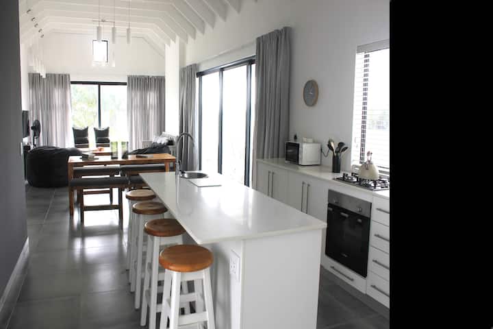 The Clubhouse On 37th - Saint Helena Bay