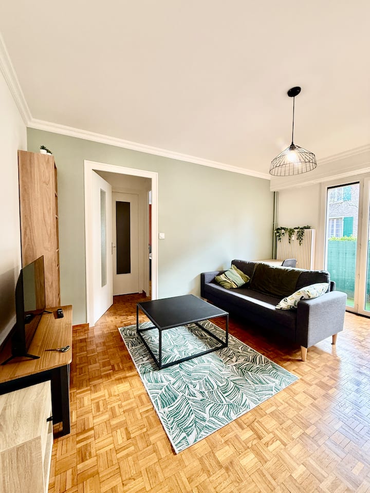 L’explorer | T2 Pied Du Tram | Central | Garage - Annemasse