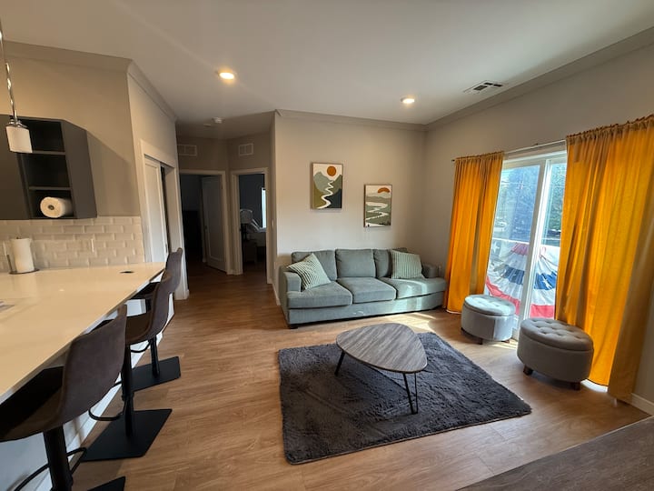 223 Elite 2br Apt - Steps To Train, Free Parking - Somerset County, NJ