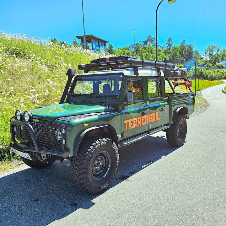 Land Rover Defender 130 - Lillesand