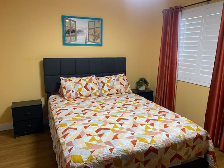 Room In Ventura - Santa Paula, CA