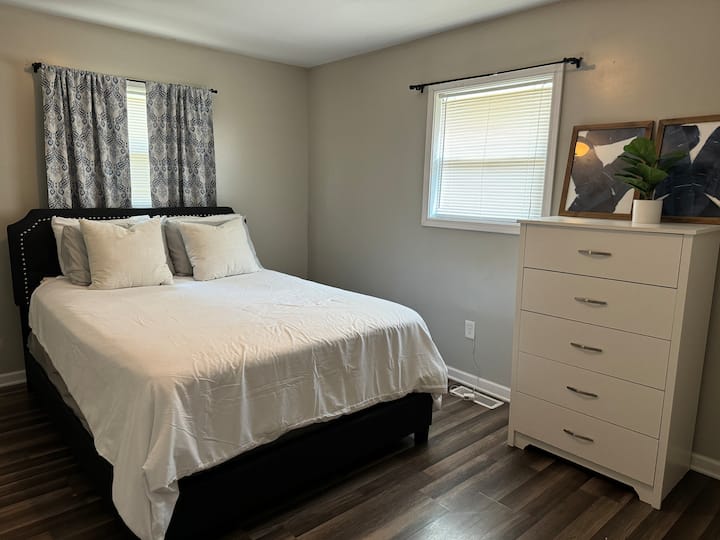 Newly Cozy Renovated Home - Concord, NC