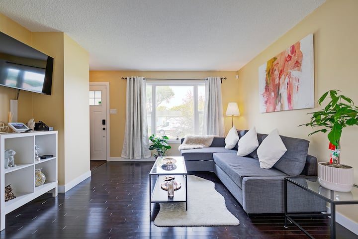 Comfy, Charming, West Edmonton Mall Get Away W/ Ac - Edmonton