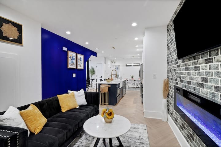 3br Condo W/ Parking, 15 Min To National Mall! - Washington, D.C.