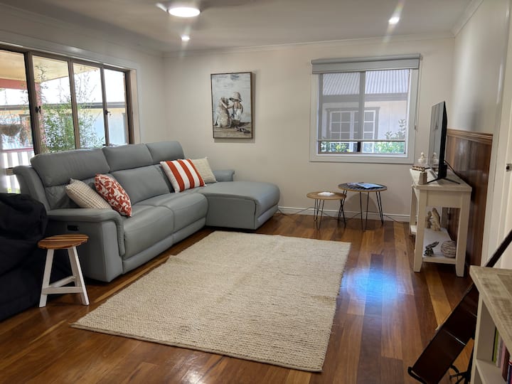 Entire Upper Level House (No Stairs) - Alstonville