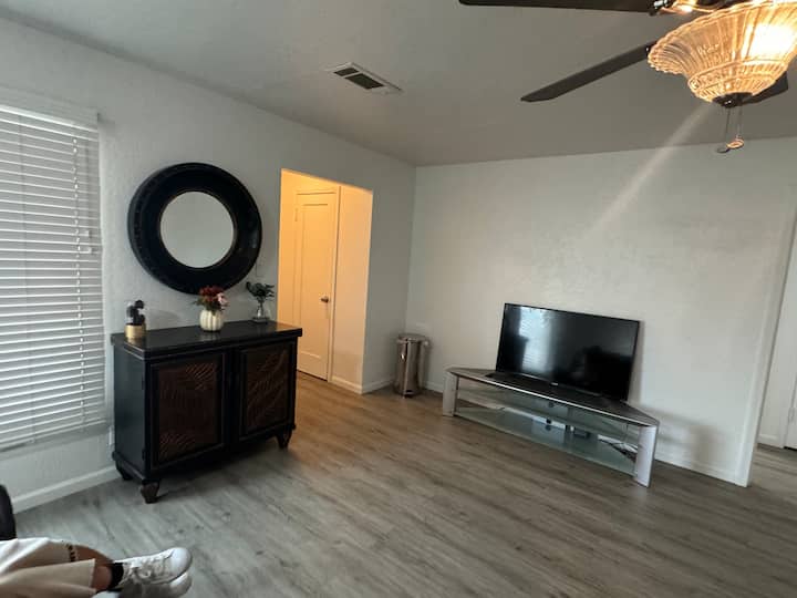 Spacious 2 Bedrooms 3 Beds And 1 Bathrooms - Yuba City, CA