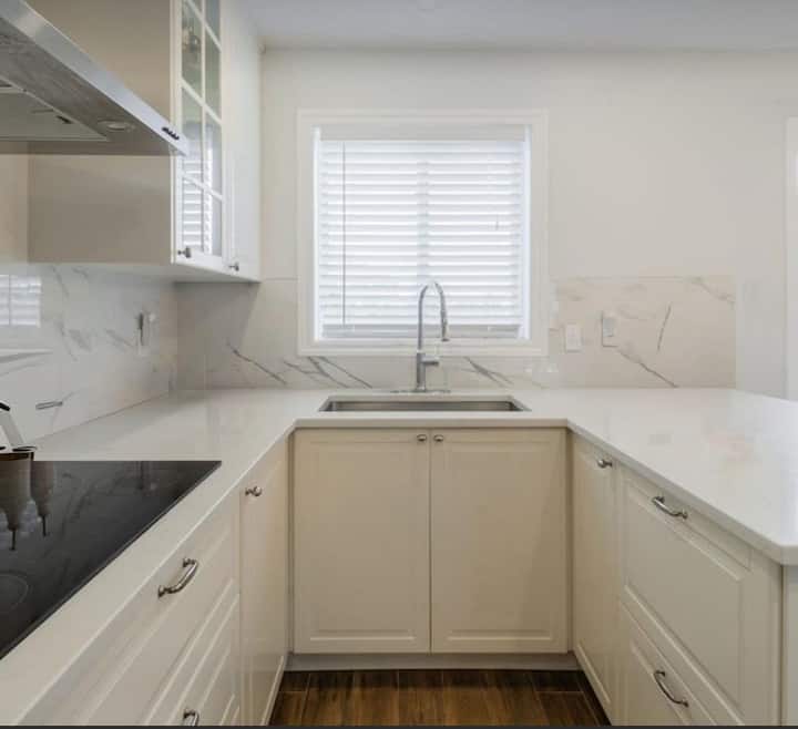 3 Beds Brossard Condo On 2 Lvls - 朗基爾