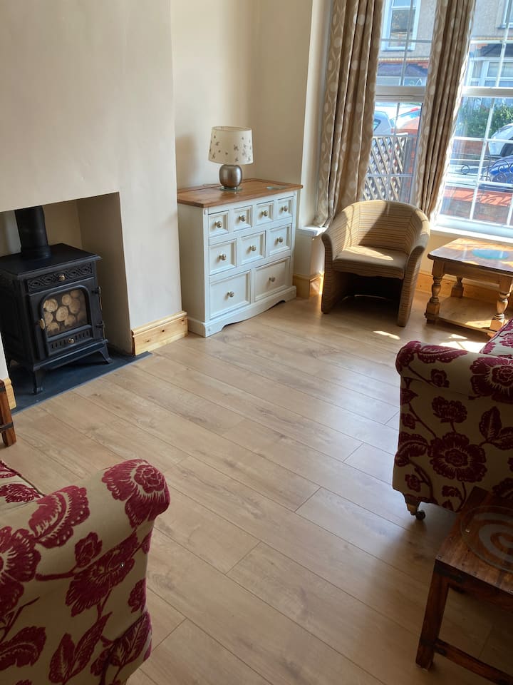 Maurice House 3 Bed Self Catering Townhouse - Beaumaris