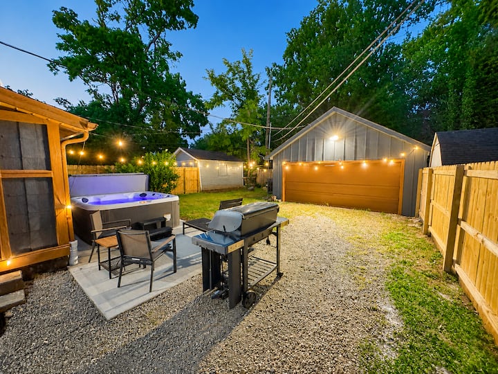 Hot Tub•arcade•firepit | Walk To Monon Trail/pets - Castleton, IN