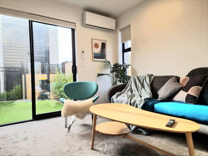 * Steps From The Arena – Modern Addington Stay - Christchurch