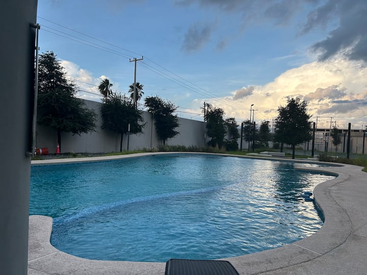 Depa Completo De 2 Habitaciones - Monterrey