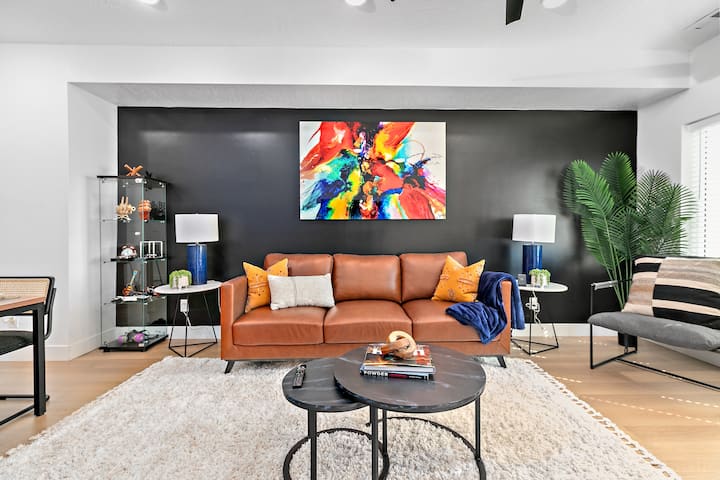 City Oasis With Mountain Views - Salt Lake City, UT