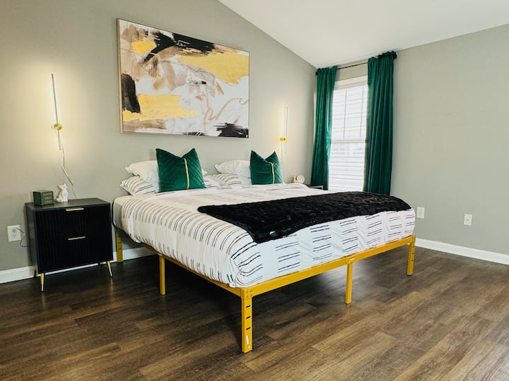 King Size Master Suite - Atlanta, GA