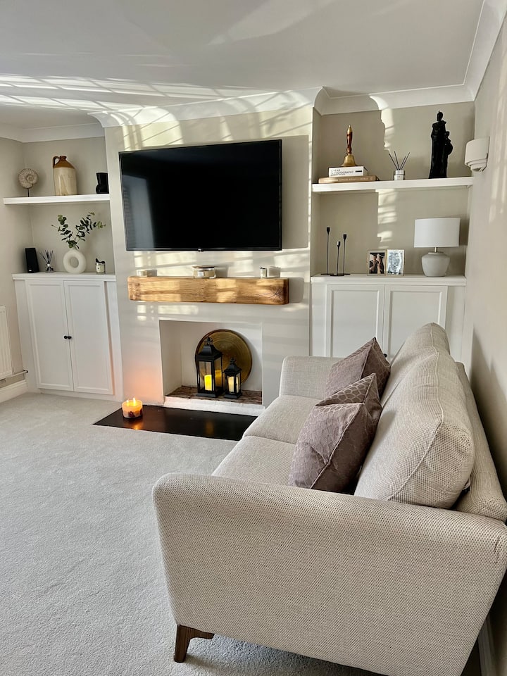 Home In Petersfield Market Town - Petersfield