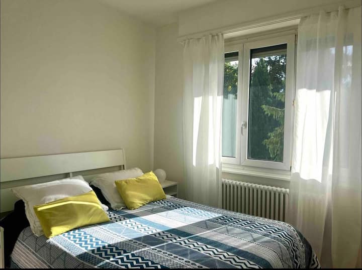 Chambre Double Dans Appartement Lumineux - Morges