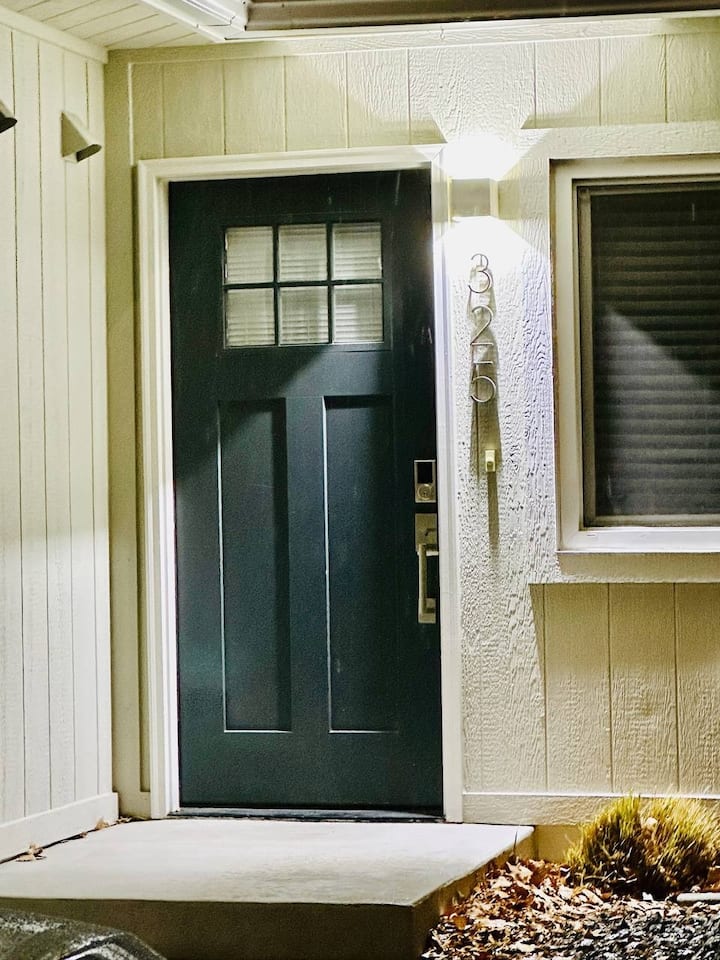 6-bedroom/3-bath/sleeps16/pet Ok - Reno, NV