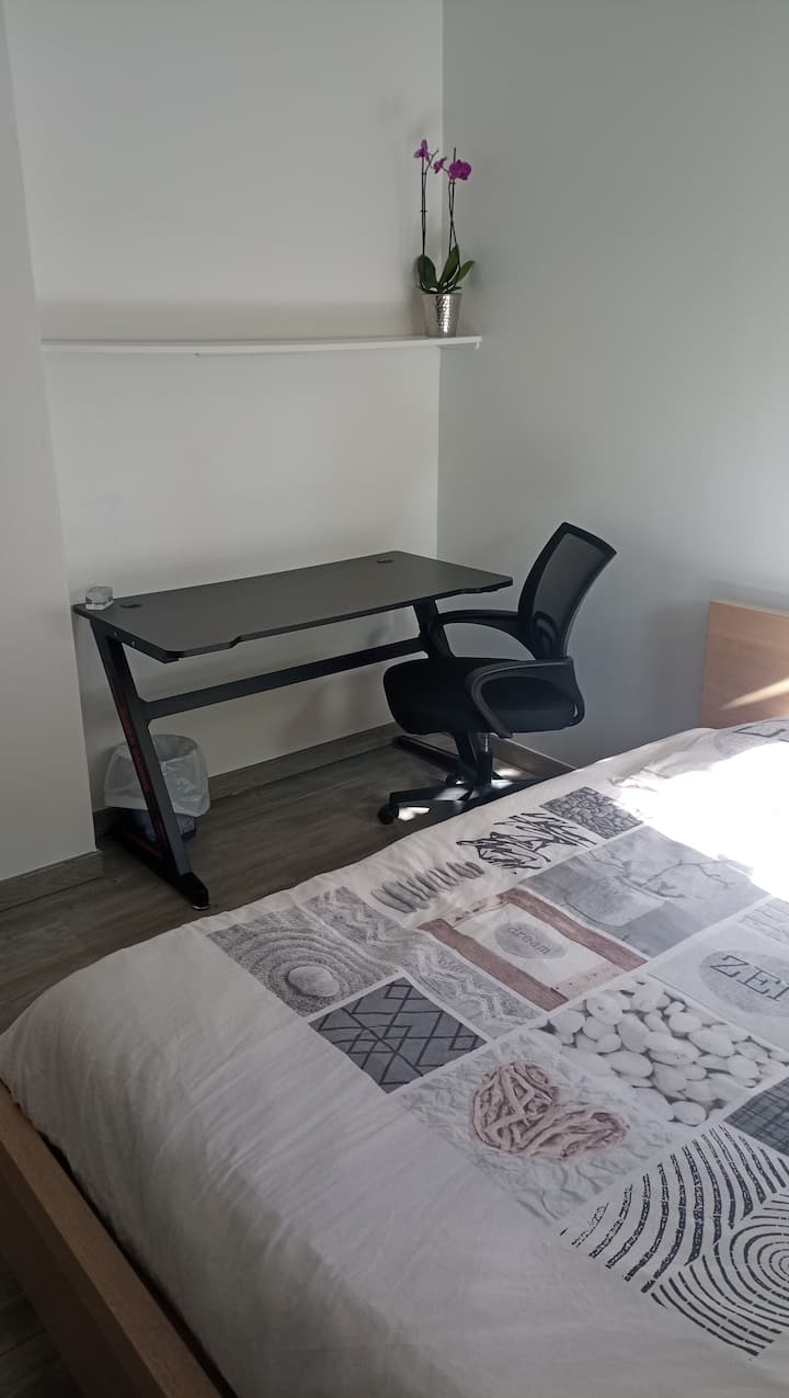 Chambre Vue Piscine - Rousset