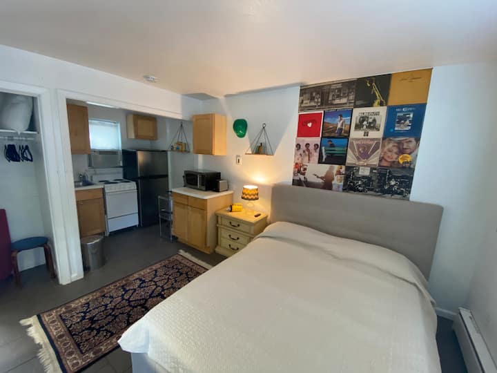 Cozy Studio With Extra Storage - Chesapeake, VA