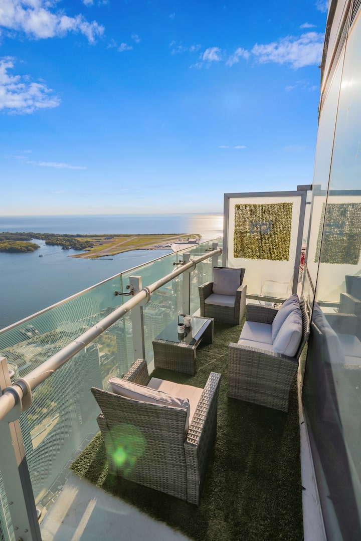 67th Floor Penthouse 3br Luxury Lake Views - Toronto
