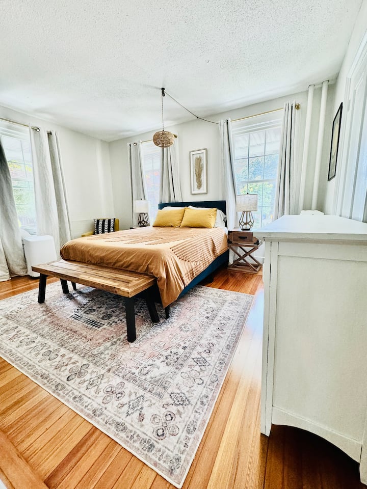 Salt & Stone House 1 Bedroom Boho Getaway Sleeps 3 - Watch Hill, RI