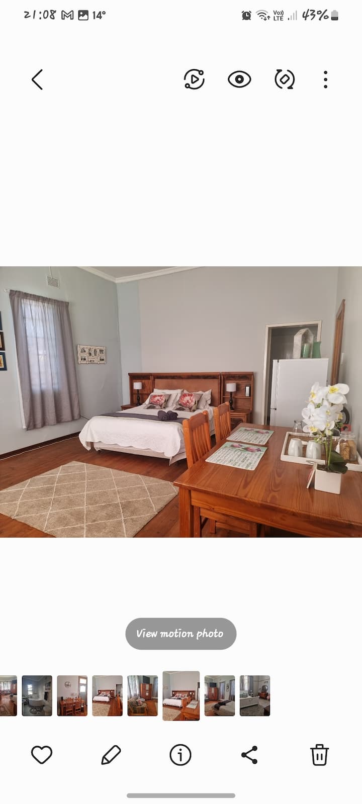 Eden's Place!
Room 1 - Vryburg