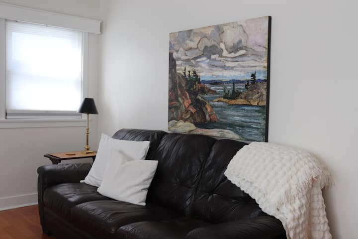 Professional Stay | Bright 1br + Dedicated Office - Sault Ste. Marie