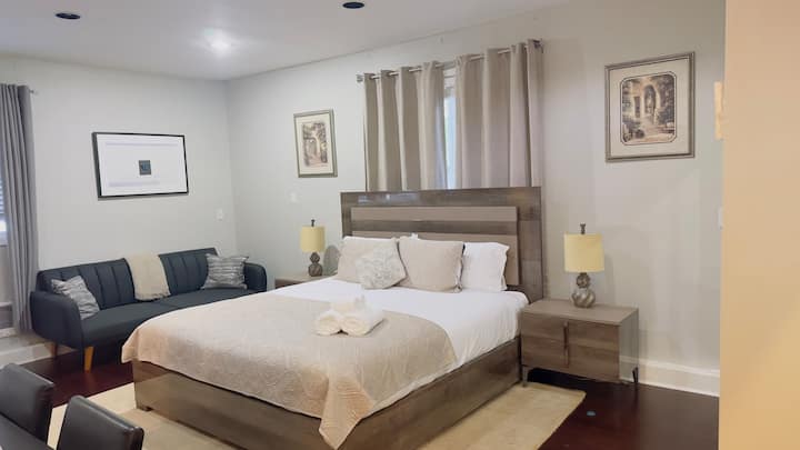 Master Room-private Entrance - Bothell, WA