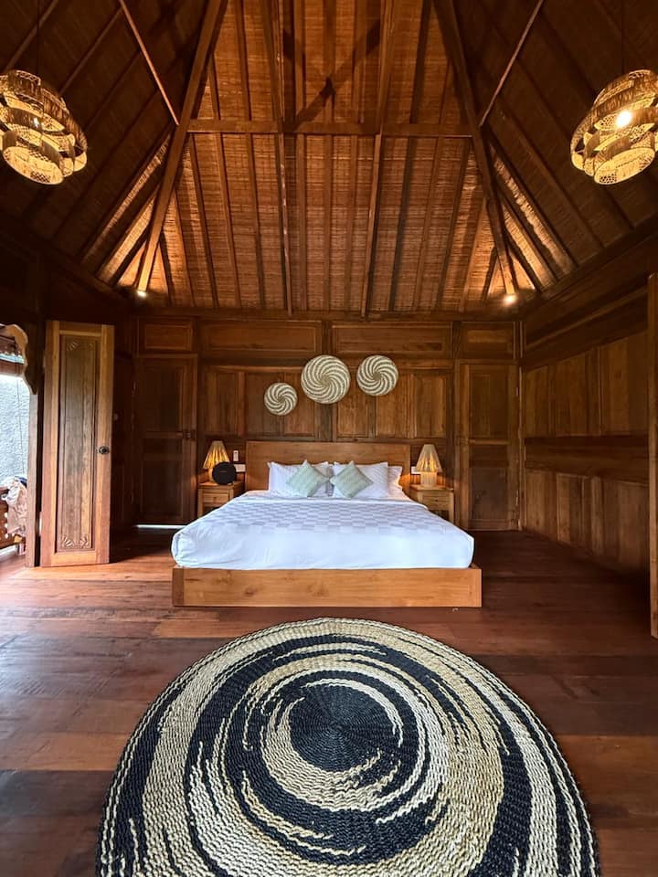 1 Wooden Pool Villa, Ubud Sacred And Intimate - Ubud