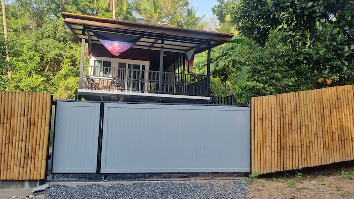 Relax And Recharge In A Spacious Jungle House - Ko Pha Ngan