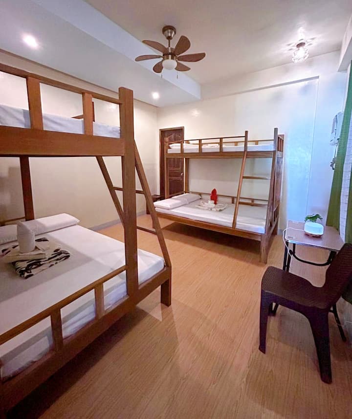 Budget-friendly Room For 4-6 Pax | Downtown | Rm 1 - El Nido, Philippines
