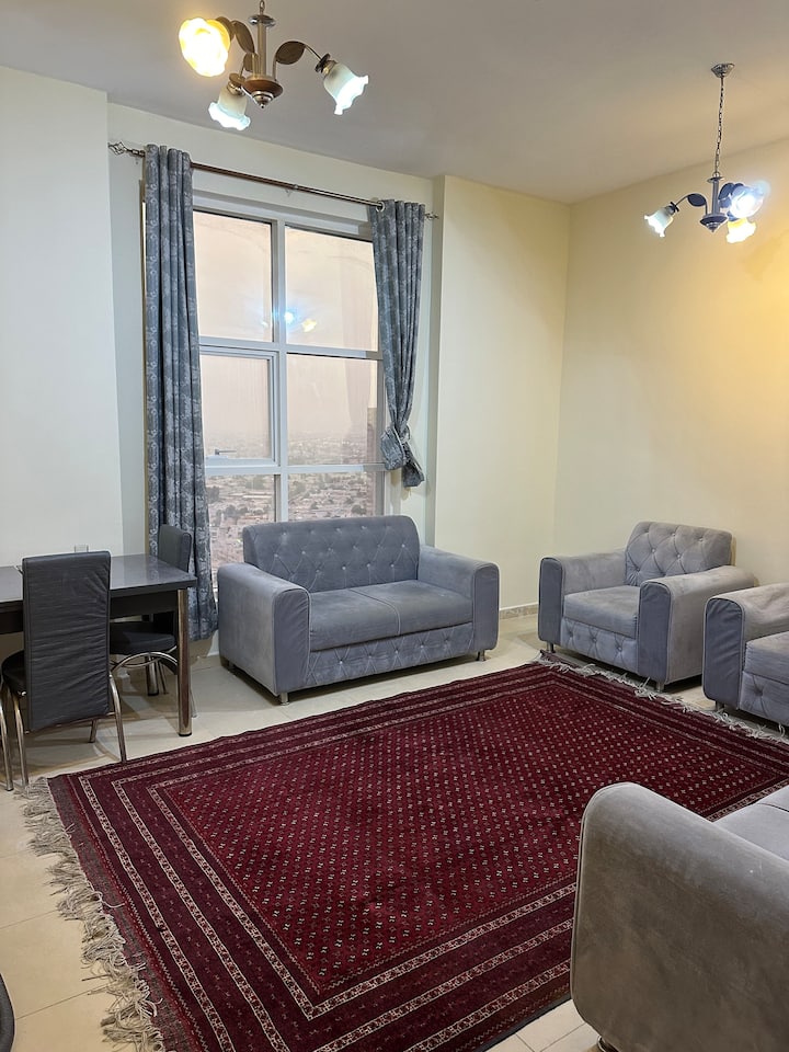 Amazing Location Easy Access - Charjah