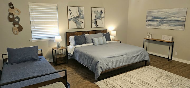 Quiet, Cozy, Cul-de-sac Home In Midland. - Midland, TX