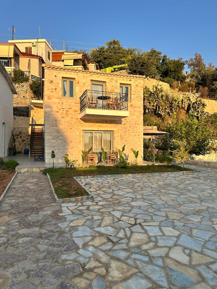 White Stone Villa - Himarë